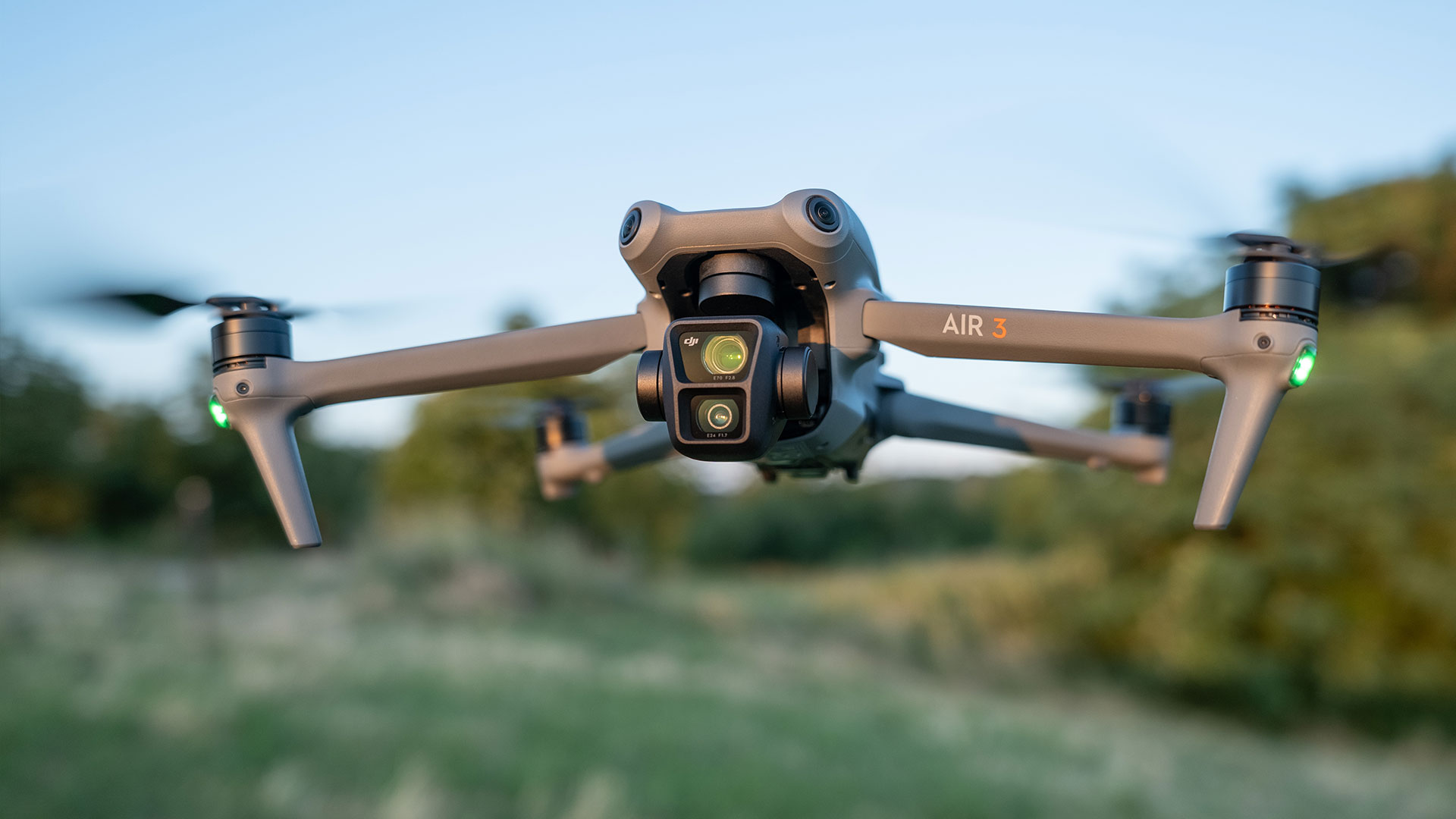 DJi Rilis Drone Terbaru DJI Air 3 dengan Kamera Ganda dan Daya Tahan ...